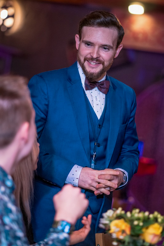 International Master Magician & Mentalist - AllaniMagic